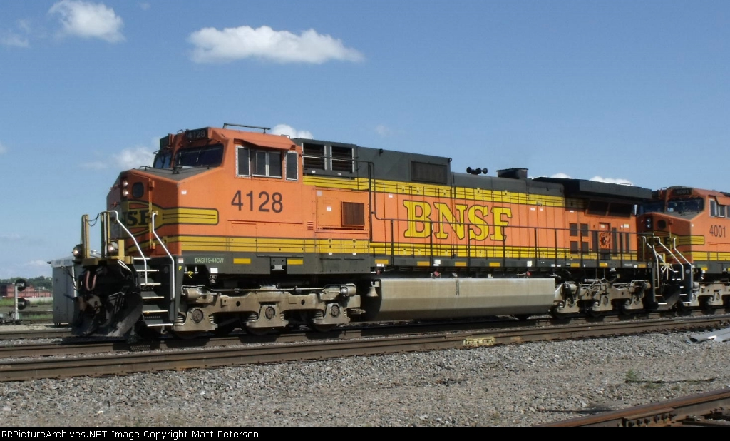 BNSF 4128